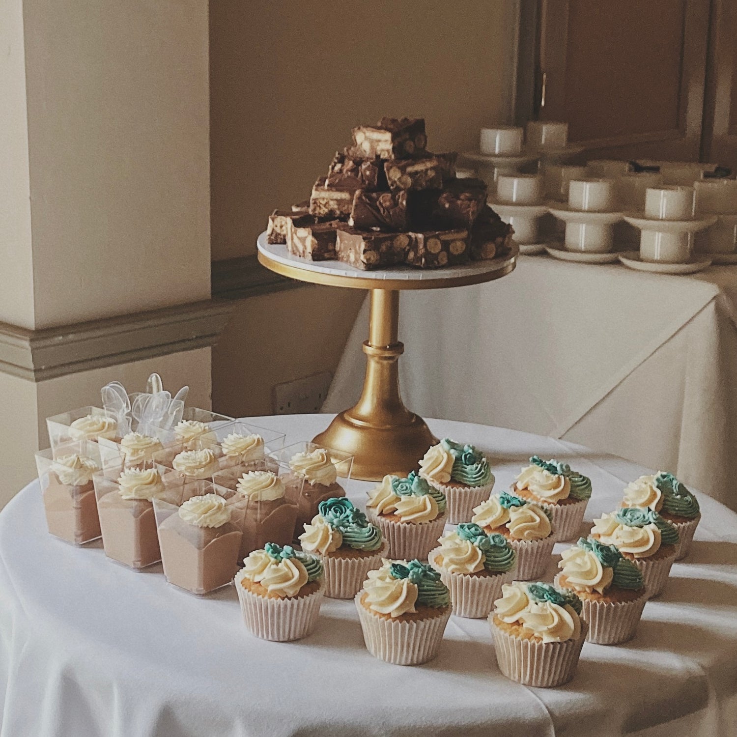 How to Pair Cake Flavours with Desserts for Your Wedding Dessert Table ...
